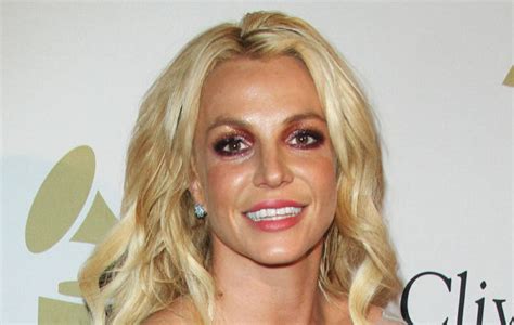 Who Wants To See A Britney Spears Sex Tape Don T Answer That The Blemish