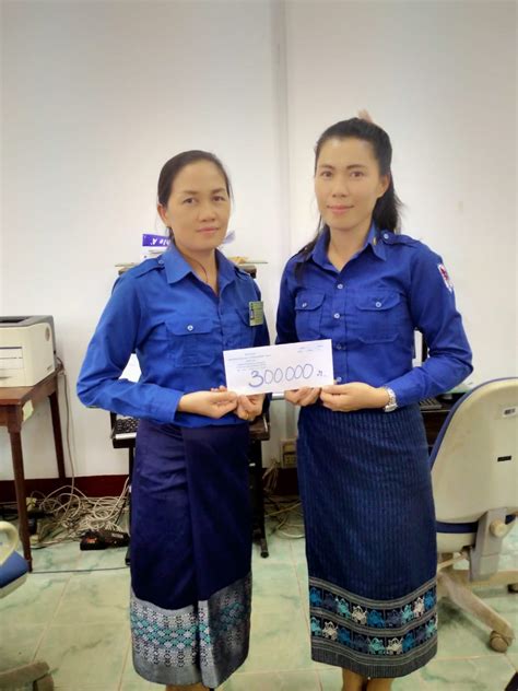 ຄະນະບໍລິຫານງານຊາວໜຸ່ມ ສມປຊ ມອບວັດຖຸປັດໃຈ ຊ່ວຍເຫຼືອຜູ້ປະສົບໄພນ້ຳຖ້ວມຢູ່ ເມືອງເຊໂປນ