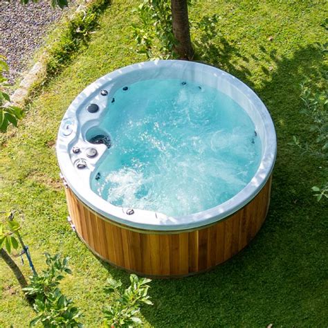 Oplev Fordelene Og Den Uovertrufne Kvalitet Ved Udespa I Dit Hjem