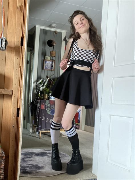 checkerboard chick r drawme