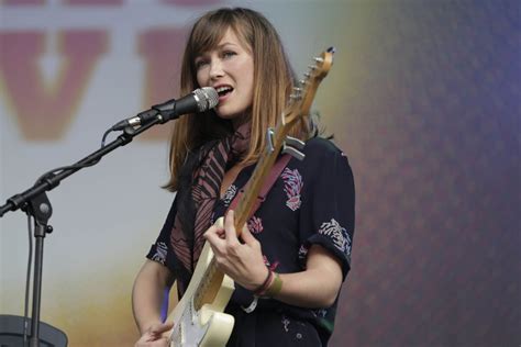 Photo Mina Tindle Son Album Parades Sortira En Octobre 2014 Purebreak