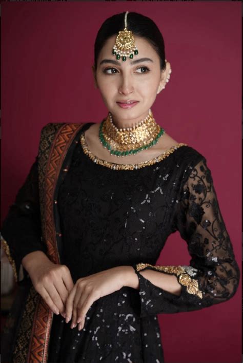 Best Female Singer Alia Khaan Medium