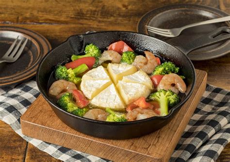 上級者向けキャンプ飯 カマンベールアヒージョ CAMP TABI
