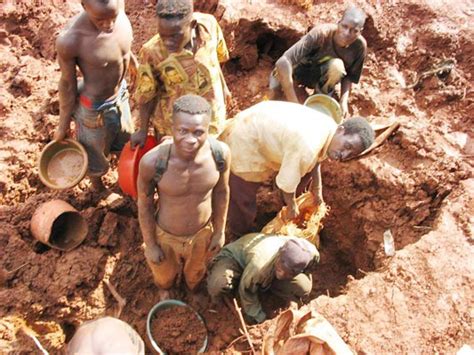 Byo Police Arrest 35 Gold Panners Zimbabwe Situation