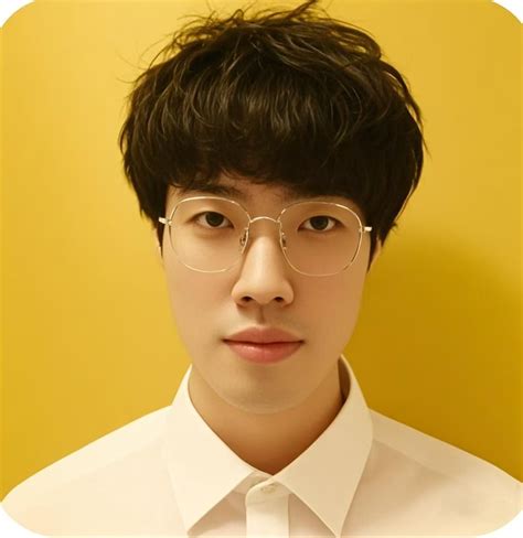 👋 About Me Junhao Zhuang