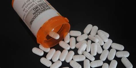 Inside The Vicodin Withdrawal Experience White Oak Recovery Center
