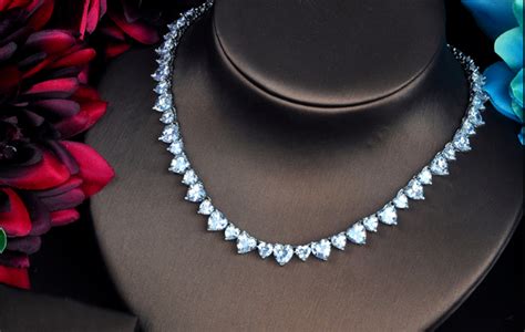 2500ct Corazón Corte Diamante Imitación Tenis Collar 14k Bañado En Oro
