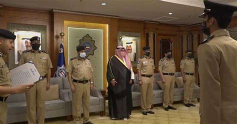 وزير الداخلية يقوم بتخريج 5 ضباط من الدفعة 46 من أكاديمية سعد العبد
