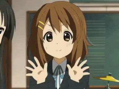 Yui Hirasawa Gif Yui Hirasawa Hirasawa Yui Yui Discover Share Gifs