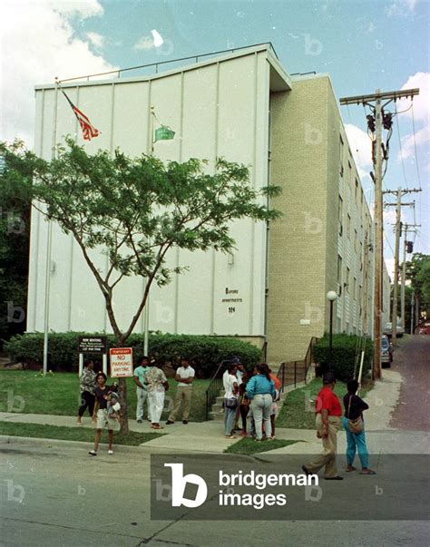 Image Of File Photo Of Apartment Building Where Jeffrey Dahmer Lived 1991 07 24