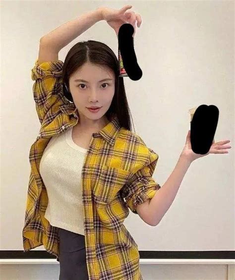 椰树女主播穿衣暴露直播打擦边球网友只看不买场均销售才2500 椰树集团直播场均销售额仅2500元 椰汁 身材