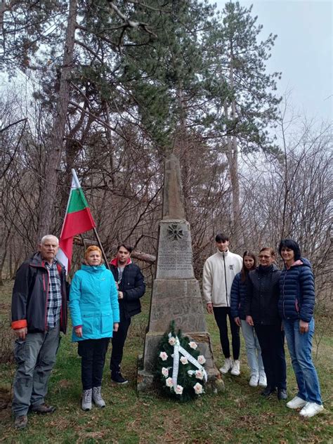 Брезово се поклони на Добри войвода Карлово Онлайн