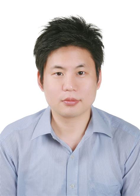 김회중 로켓펀치