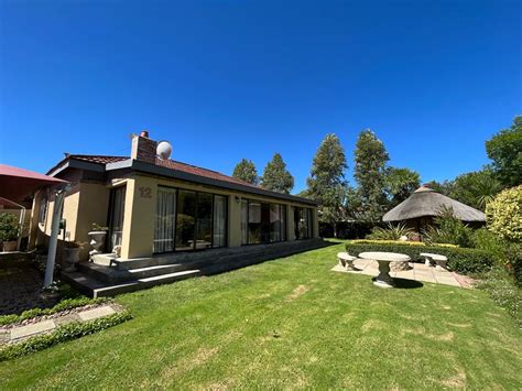 3 Bedroom House For Sale In Standerton Central P24 112350254