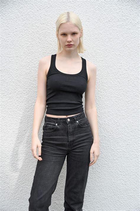 Lola Varley Iconic Management