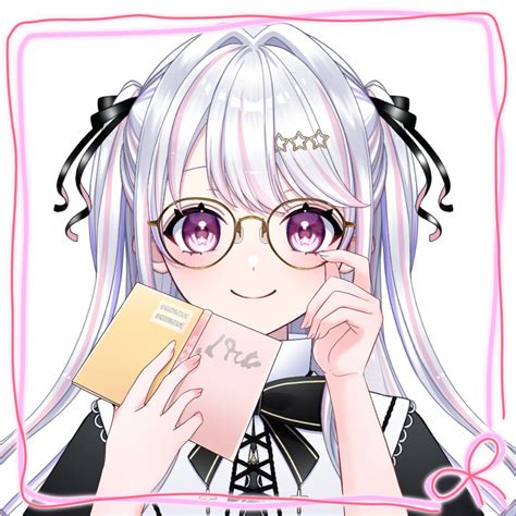 心寧 結星＠vtuber準備中💫 On Twitter おはゆら〜！！🤍💫 読書の秋📕📚 メガネかけてると頭良さそうに見えるの不思議だよ