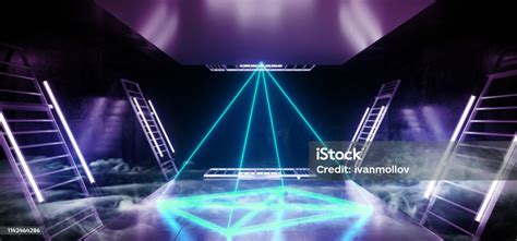 연기 단계 건설 가상 댄스 피라미드 네온 레이저 자외선 보라색 핑크 블루 형광 공상 과학 소설 미래 레트로 라이트 튜브 장면