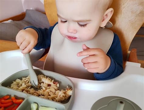 Силіконовий посуд для дітей