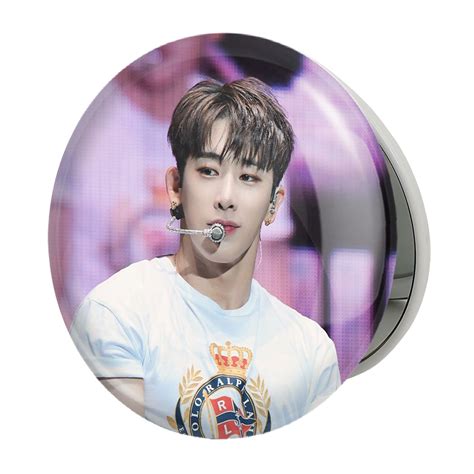 قیمت و خرید آینه جیبی خندالو طرح ونهو گروه مانستا اکس Monsta X مدل تاشو کد 21185