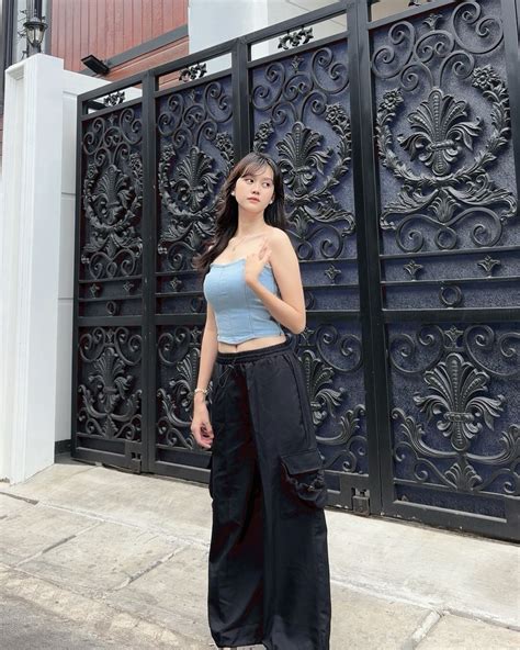 Della Putri🦋 Dellaputriiiii • Instagram Photos And Videos