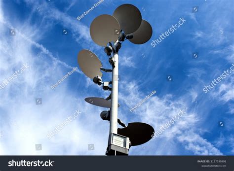 Diffuse Reflector Street Lamp：超過 11 張已獲授權的免版稅庫存照片 Shutterstock