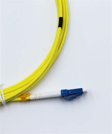 LC UPC to SC UPC Singlemode Duplex Fiber Optic Cable Ø 3 mm 9 125µm LC UPC to SC UPC 2 m