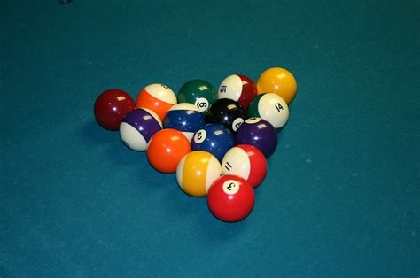 Understanding Pool Ball Sizes What Dimensions Should You Look For Pool And Billiard Cue Sticks