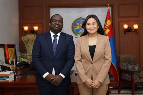 НҮБ ын Хүүхдийн сангийн суурин төлөөлөгчийг хүлээн авч уулзлаа Newswall