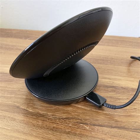 Samsung Fast Wireless Charger Stand Review Blazing Fast