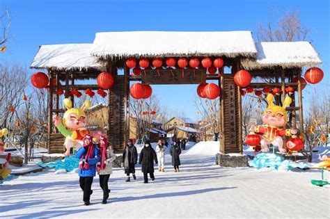 縱橫遊WWPKG 8天 東北雪趣 長白山賞雪哈爾濱吉林長春瀋陽大連第26屆冰雪大世界白雪無瑕知北村淨月潭滑雪場玩雪