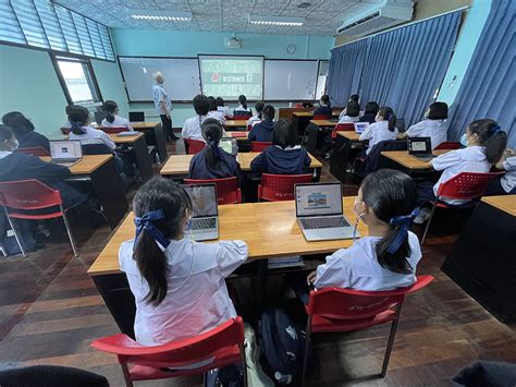 ห้องเรียนแมคบุ้คโรงเรียนสงวนหญิง คนกับความคิด ชีวิตกับนวัตกรรม