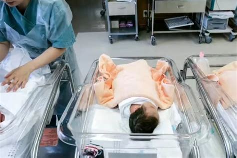 全球最低，韩国生育率跌破纪录，背后的原因是什么？ 36氪