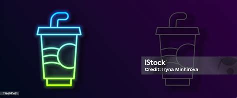 검은 색 배경에 고립 된 마시는 빨대와 물 아이콘이있는 빛나는 네온 라인 종이 유리 소다 음료 유리 신선한 차가운 음료 기호 벡터 가득 찬에 대한 스톡 벡터 아트 및 기타