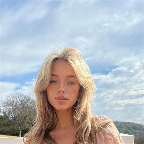 Zoey Aune On Instagram There She Is Hairdo Hair Photography