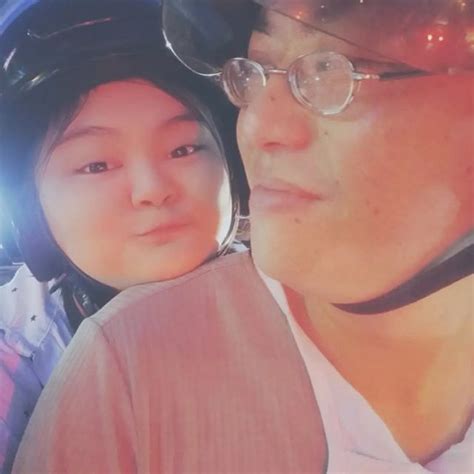 太瘦抱起來沒感覺，聽說啪起來也沒那麼舒服，唯一的優點是穿衣服好看，還有男生眼裡的胖瘦和女生眼裡的胖瘦是完全不同的兩個世界，很多時候男生眼裡的