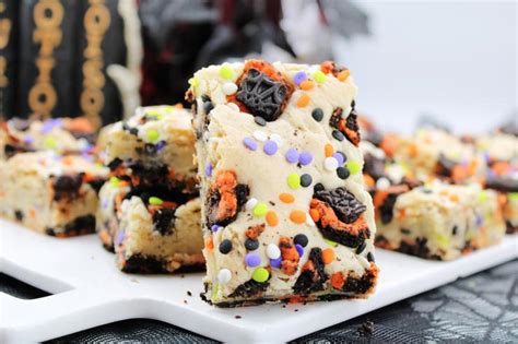 Halloween Oreo Cake Bars Halloween Desserts Party Food Two Lucky