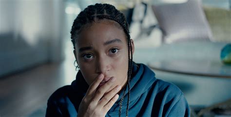 Pin By Noname On The Hate U Give Thug Amandla Stenberg Black