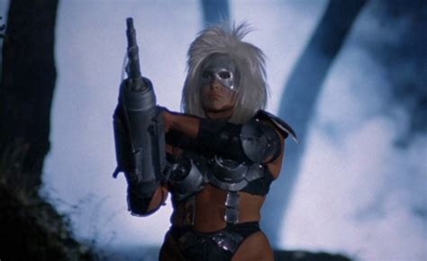 Alienator 1990 — The Slowest Foot Chase Ever Recorded In Cinema