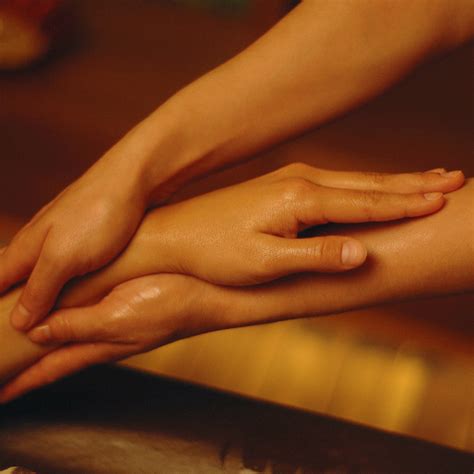 Massaggiocalifornianoemozionale Laura Giolai Massaggi E