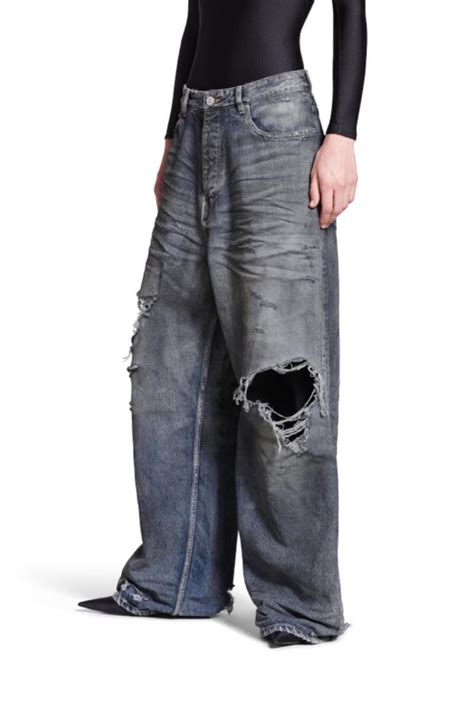 Выглядеть бедным стало дорого почему в трендах рваная и грязная одежда РБК Life