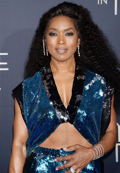 Angela Bassett A Wrinkle In Time” Premiere In Los Angeles • Celebmafia
