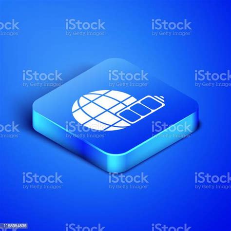 파란색 배경에 격리 된 지구 지구 아이콘이있는 등각 칭하 배터리 충전 수준 표시기 세계 또는 지구 기호입니다 파란색 사각형 버튼입니다 벡터 일러스트레이션 0명에 대한 스톡