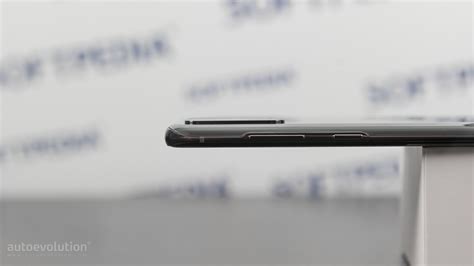 Android Auto Disconnecting When Driving Over Speed Bumps Isnt A