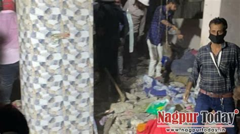5 Dead Several Feared Trapped As Slab Of Building Collapses In Thane