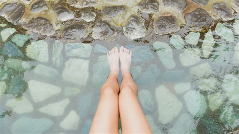 Hot Springs Hotels In Japan Watch Our Video Of Japanese Ryokan