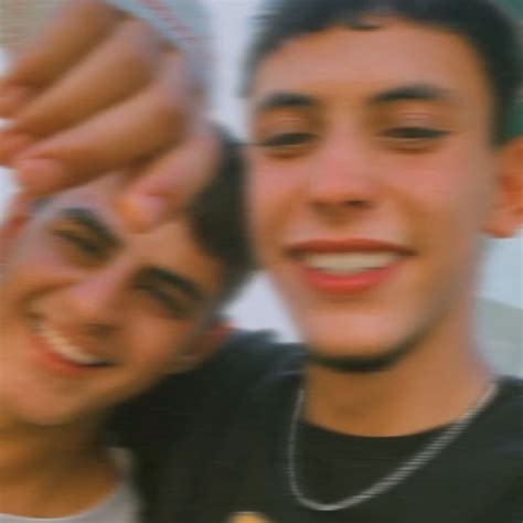 ‎مضاد للأكتأب‎ Manihm On Threads