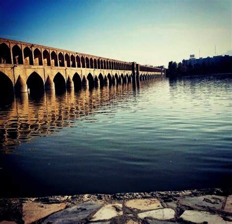 میدون جلفا تا خاقانی لایک داره این عکس اصفانیا ♡ 33پل •★ ★• Facebook