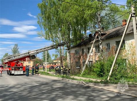 В Вологде горит двухэтажный дом Вологда и Вологодская область ИА СеверИнформ Новости