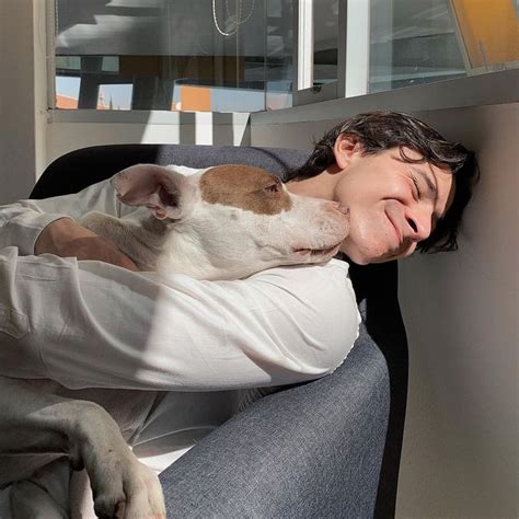 Alejandro Puente On Instagram “ataque De Besos 💛” Puentes Alejandro Actores Latinos