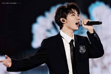 Pin de Julie 祺鑫 en 马嘉祺 Ma JiaQi en 2024